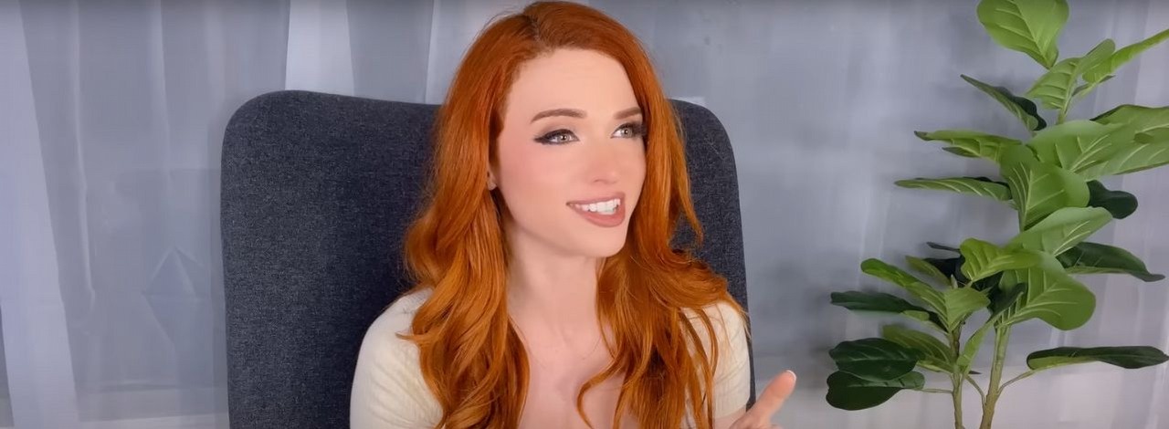 Amouranth uruchomiła bota AI, który ma „zaspokoić potrzeby” jej fanów ...